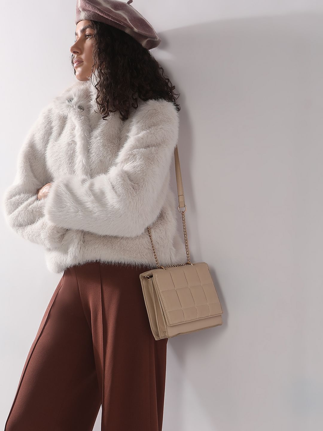 BEIGE FURRY HOODED SHORT JACKET