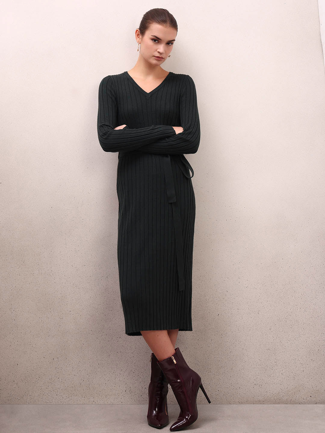Ribbed V-Neck Knitted Midi Dress - VERO MODA